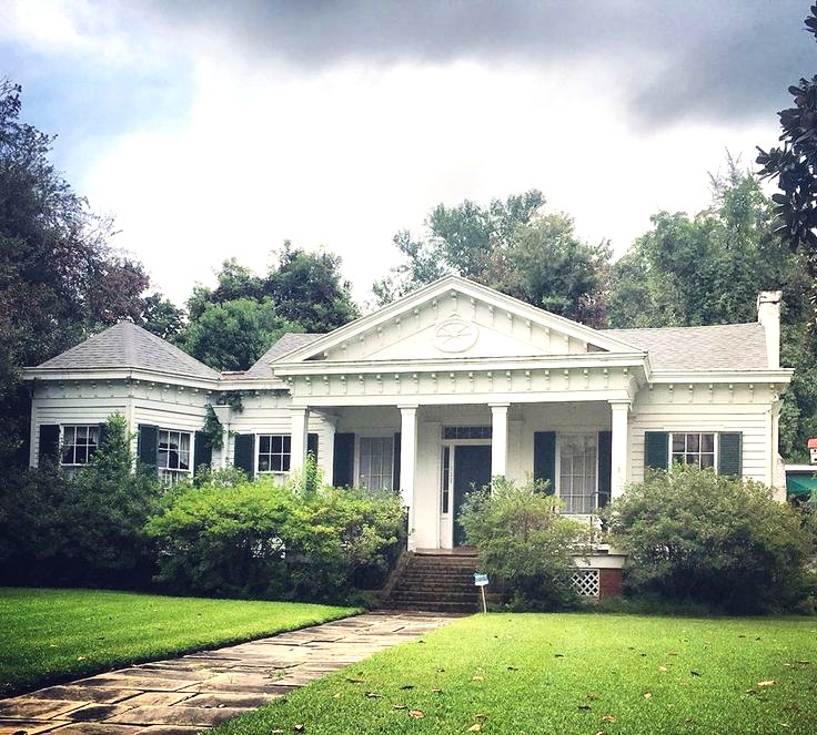 White Wings 1833 | Natchez Pilgrimage Tours